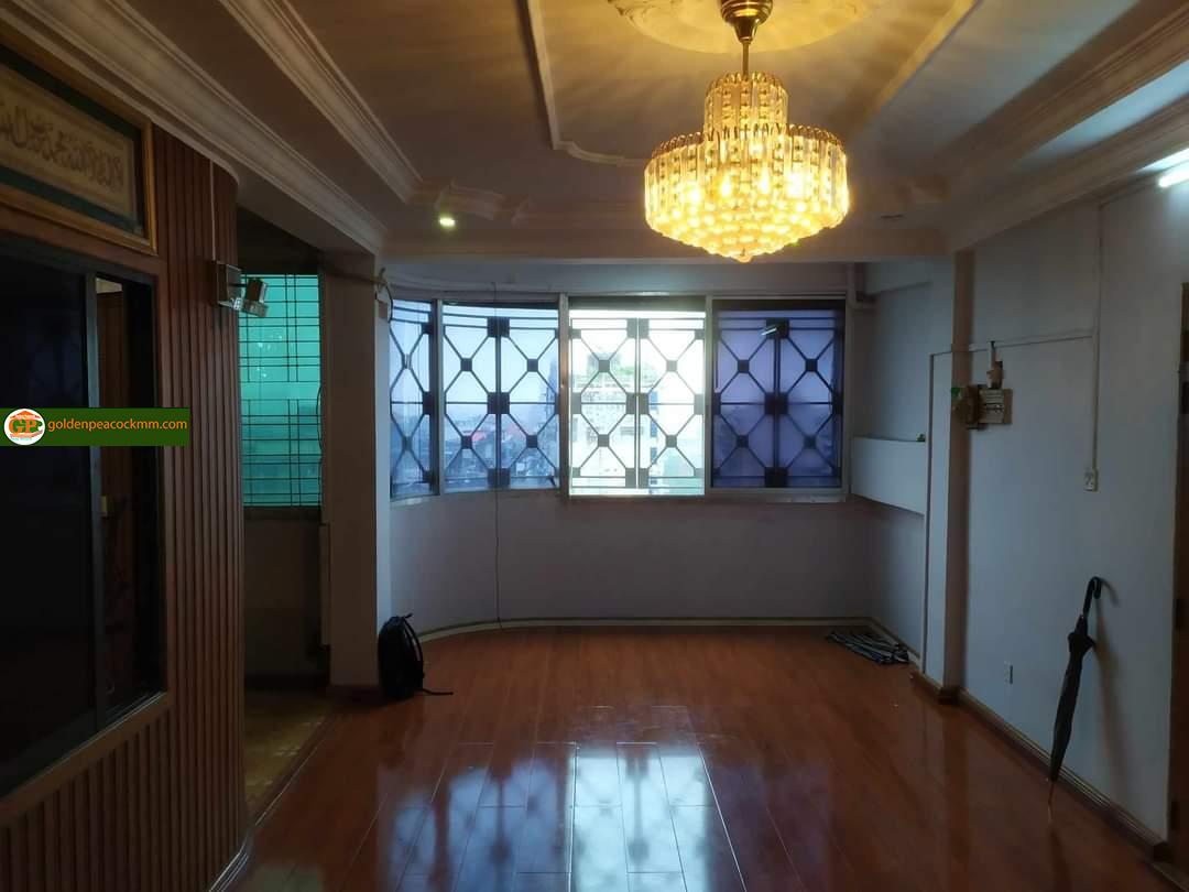 ဗိုလ်တထောင်မြို့နယ် Bo Myat Htun Towerတွင်ကွန်ဒိုအခန်းရောင်းရန်ရှိပါသည်။