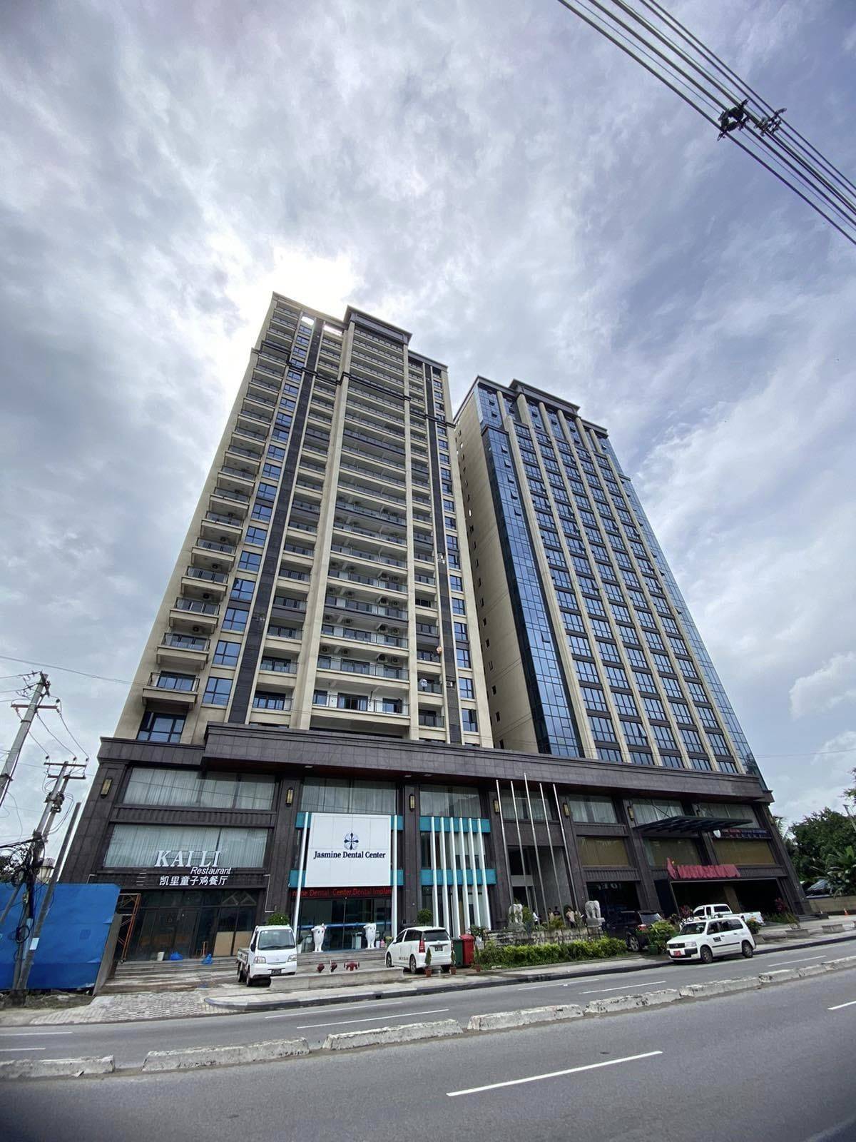 Hlaing Township The Century Condo တွင် အခန်းငှားရန်ရှိပါသည်။